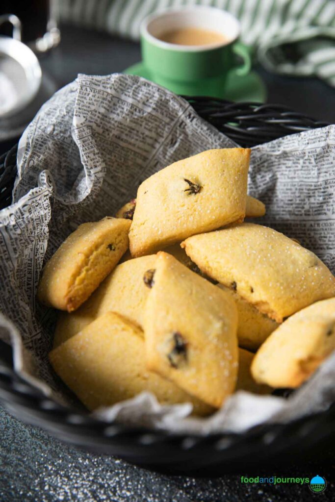 Zaleti (Venetian Cornmeal Cookies) - Food and Journeys®