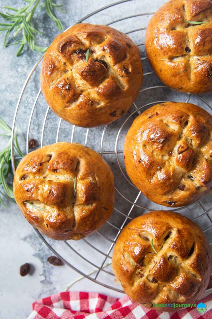 Pan di Ramerino (Easter Bread with Raisins) - Food and Journeys®