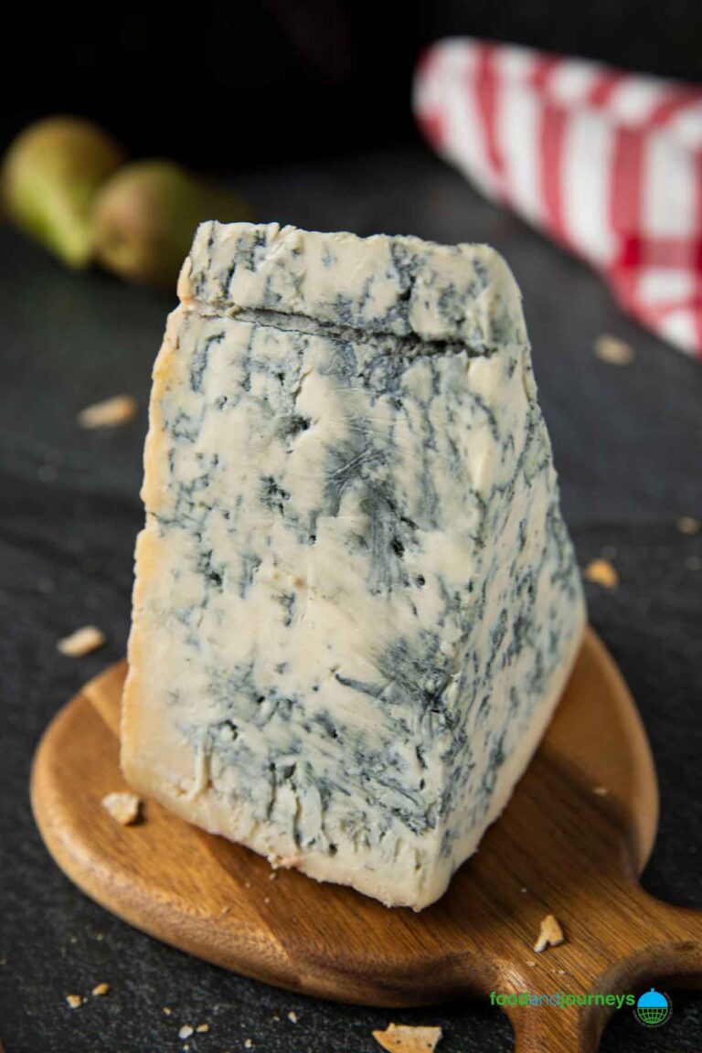 What is Gorgonzola Cheese? (+ Best Gorgonzola Substitute) - Food and ...