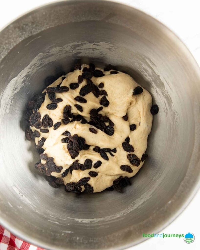 Norwegian Raisin Buns (Rosinboller) - Food and Journeys®