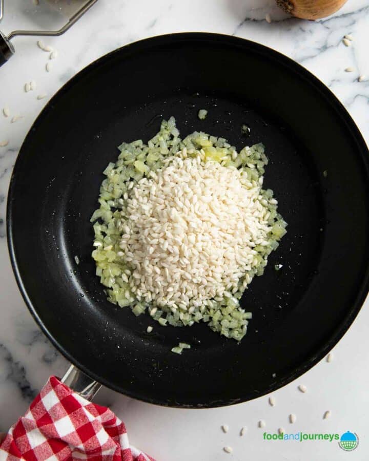 How to Make Basic Risotto (Traditional) - Food and Journeys®